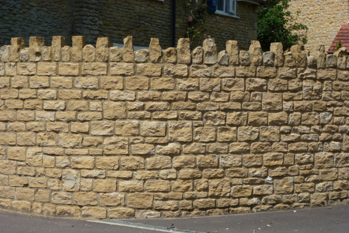 Sherborne Stone Cropped face random walling - Sherborne Stone